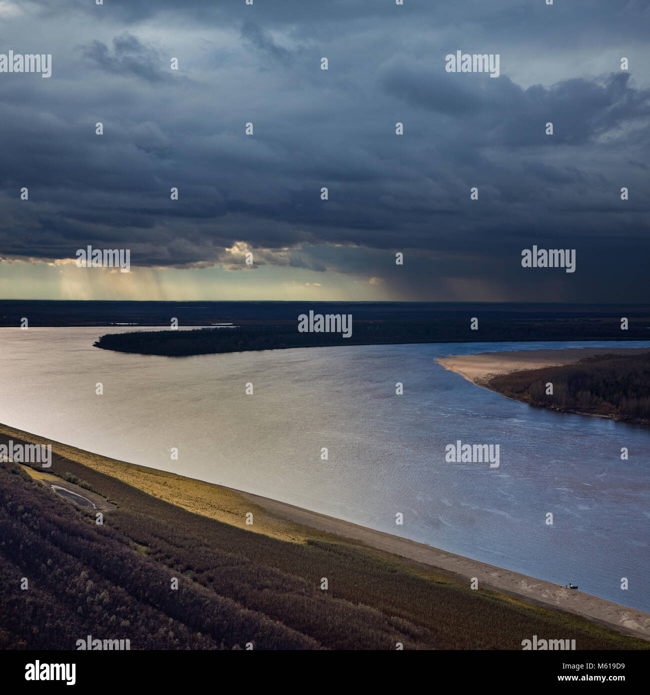 Cloudy day and dark clouds hi-res stock photography and images - Alamy