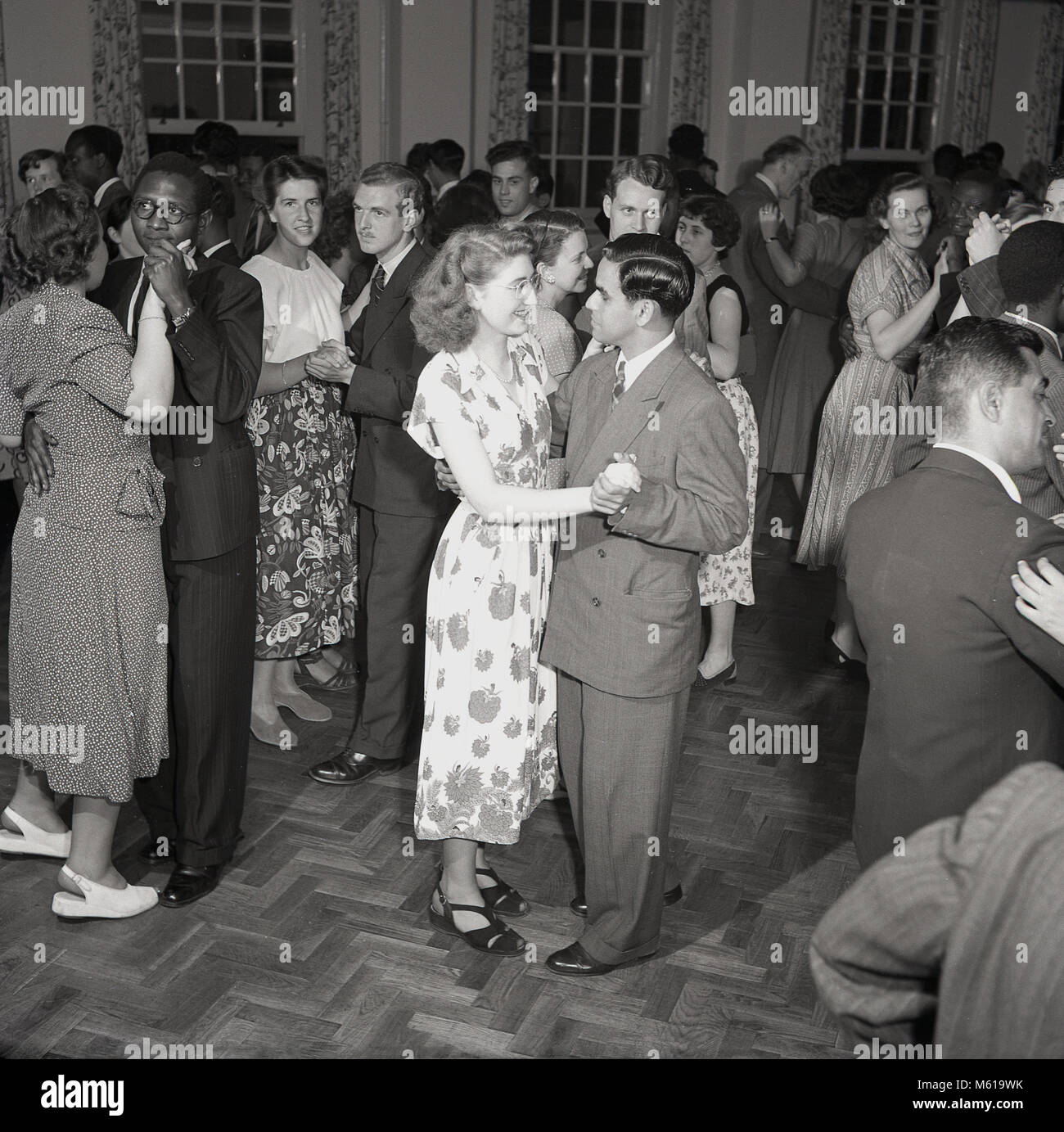 1950s social gathering hi-res stock photography and images - Alamy
