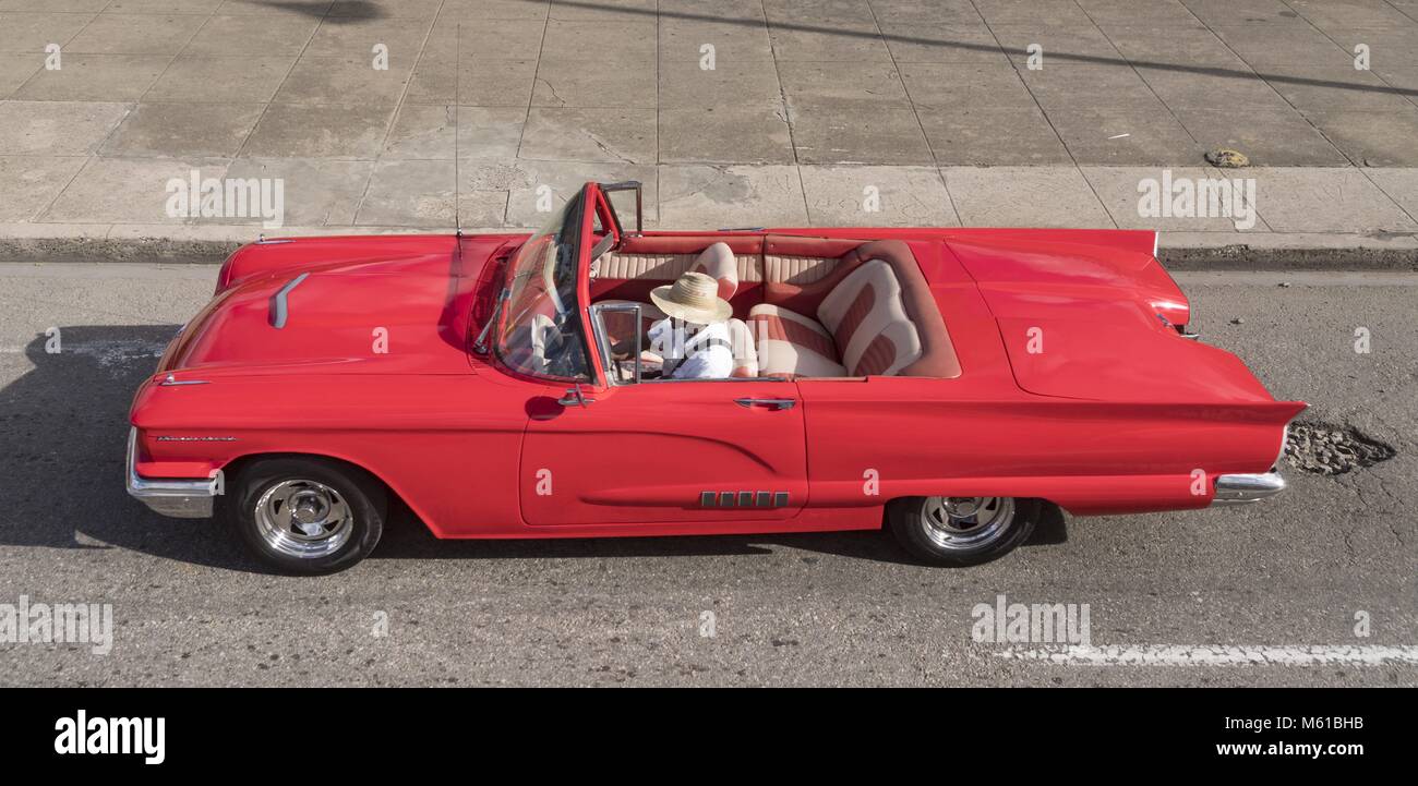 Oldtimers like this Ford Thunderbird belong to the cityscape and ...