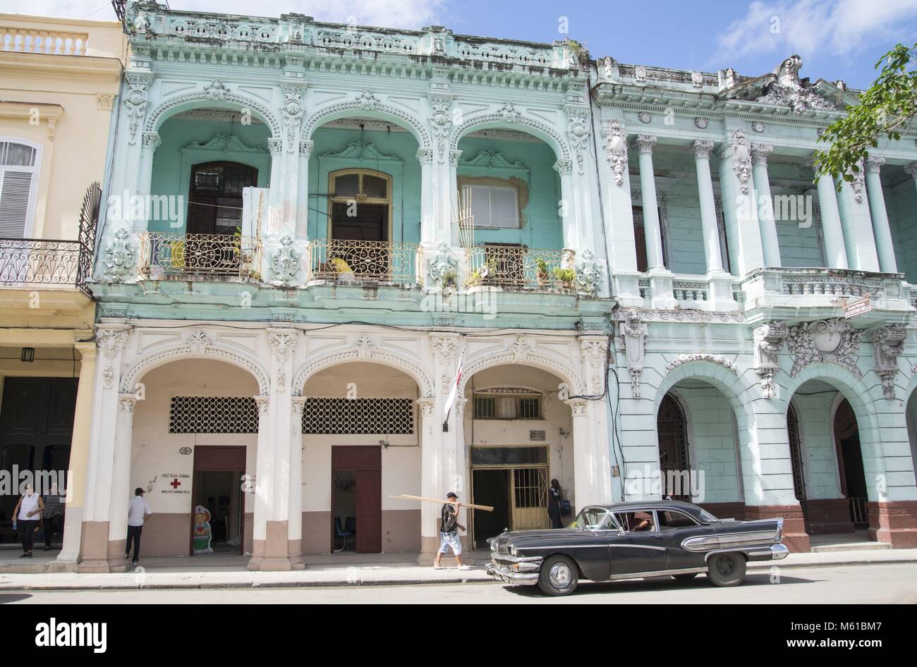 Old buildings few tourists hi-res stock photography and images - Alamy
