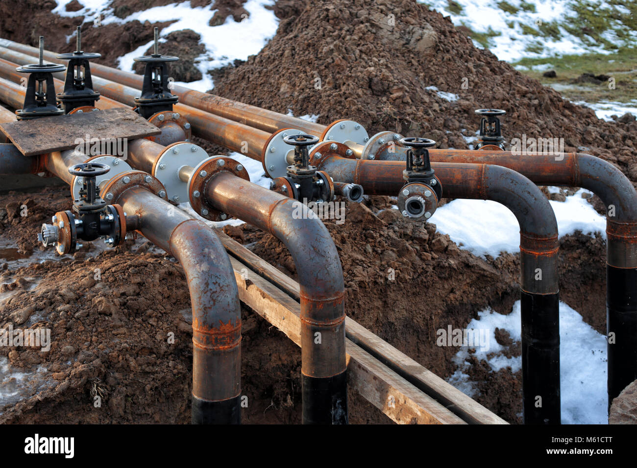 pipes and valves at oil refinery Stock Photo - Alamy