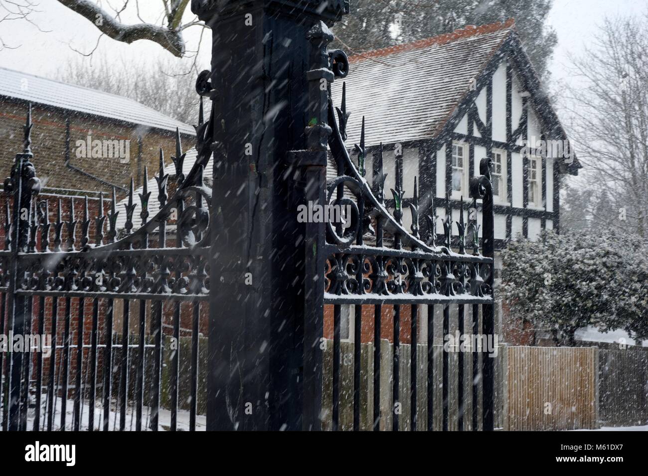 Ealing london snow hi-res stock photography and images - Alamy