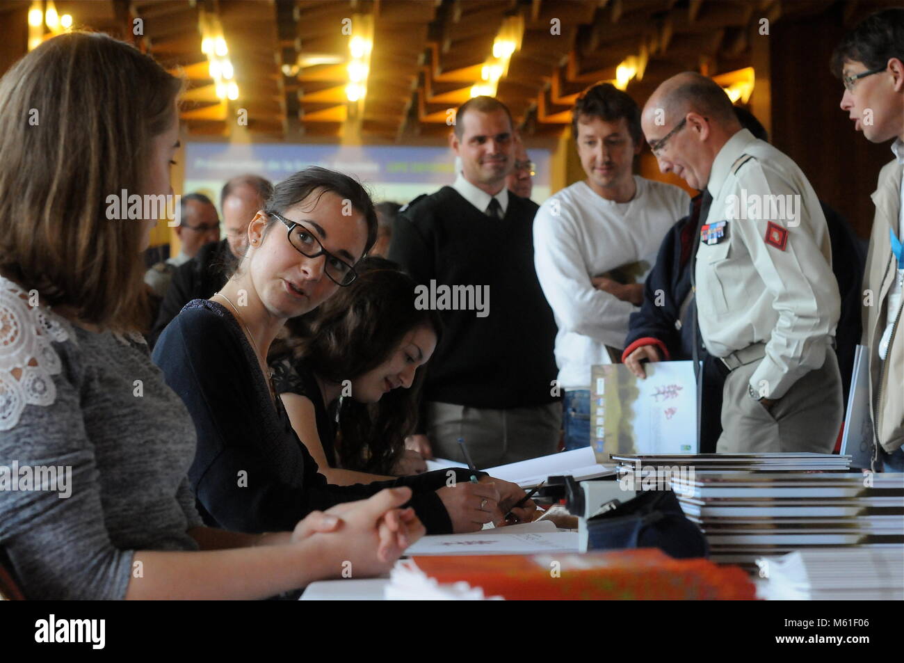 Sponsored by French Army, a comic-book promotes environmental Defense ...