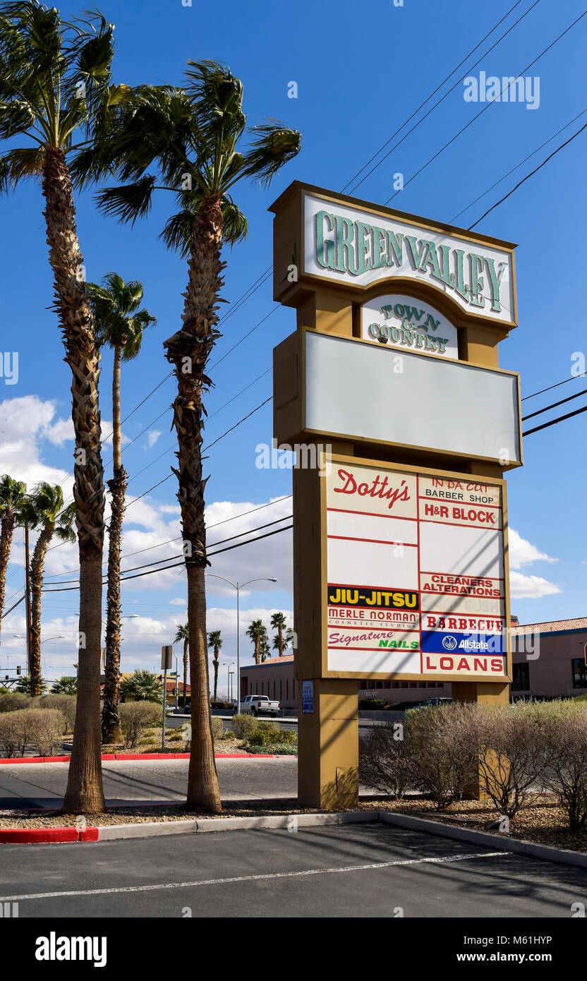 Strip mall sign hi-res stock photography and images - Alamy