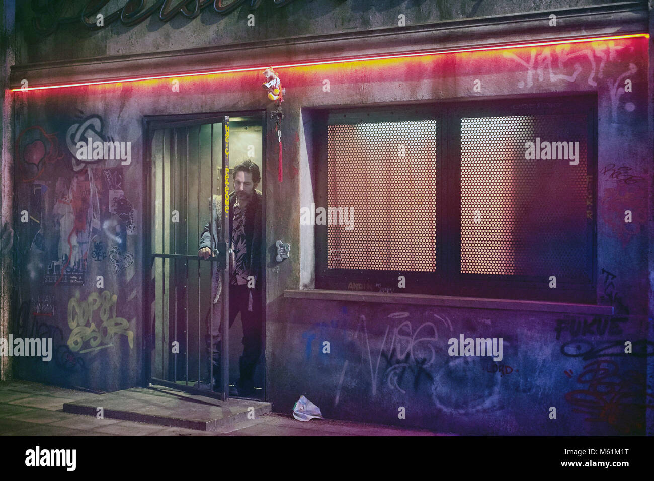 MUTE, Paul Rudd, 2018. ph: Keith Bernstein/ © Netflix /Courtesy Everett ...