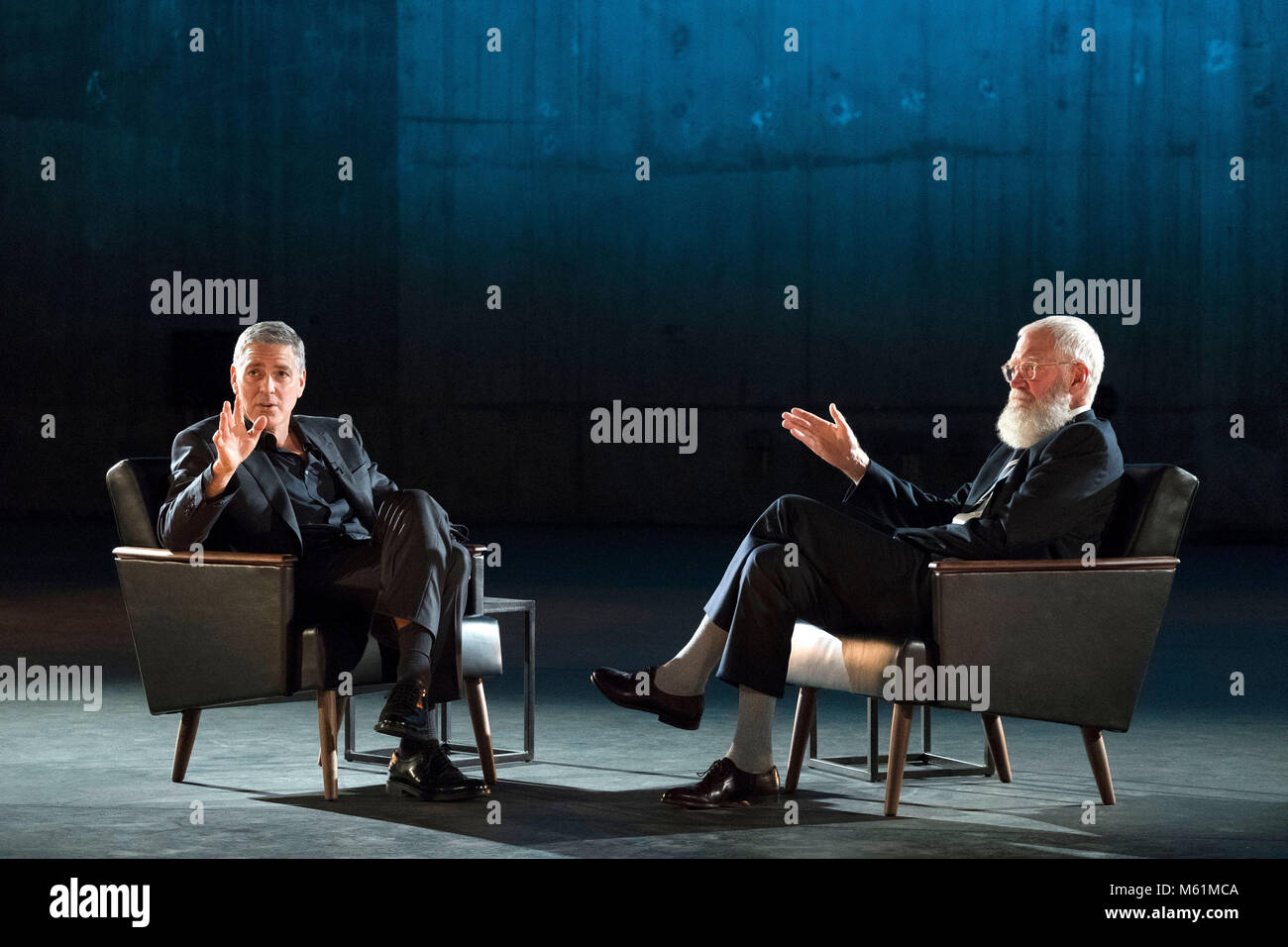 MY NEXT GUEST NEEDS NO INTRODUCTION WITH DAVID LETTERMAN, from left ...