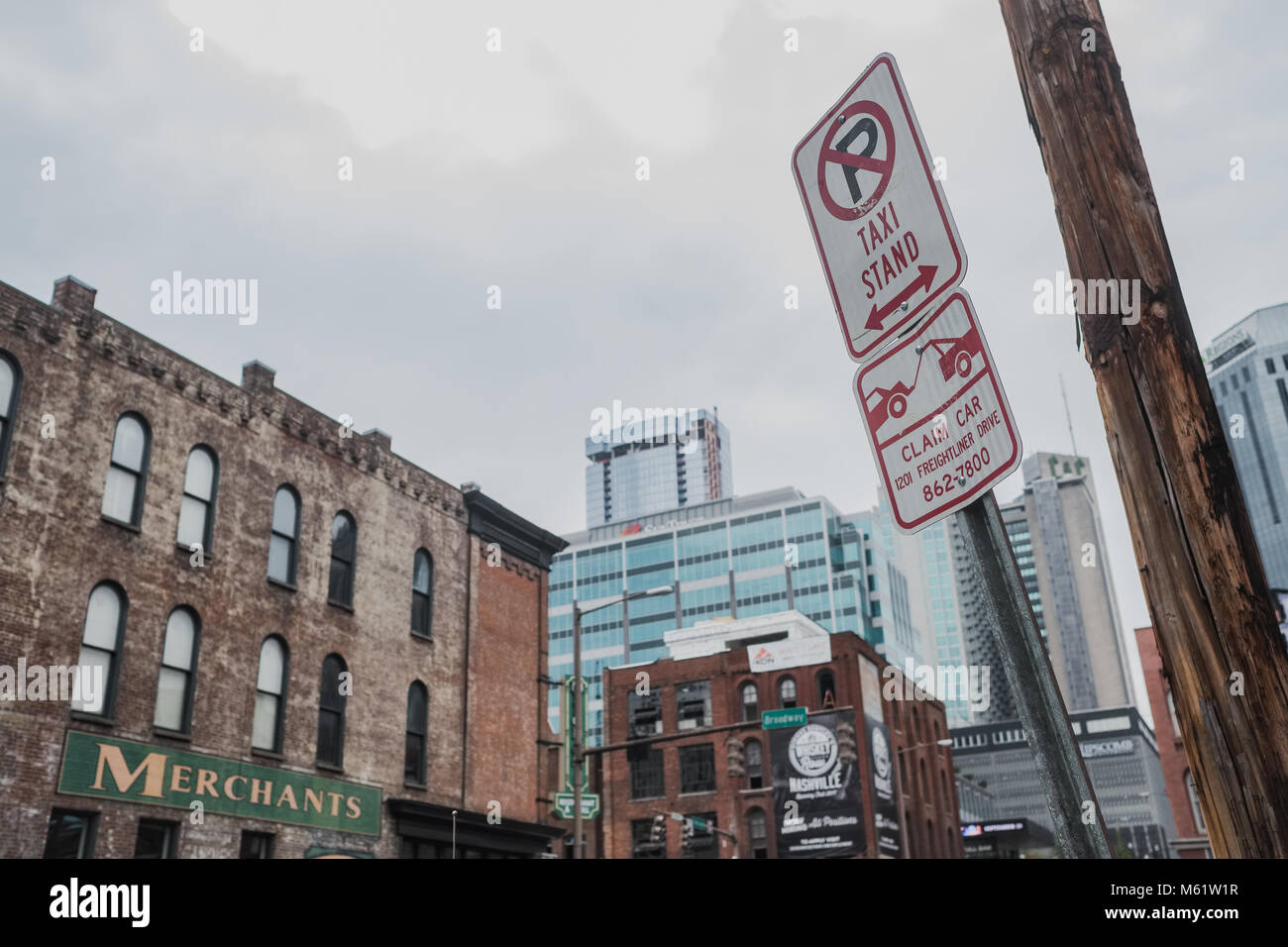 Tall buildings vector hi-res stock photography and images - Alamy