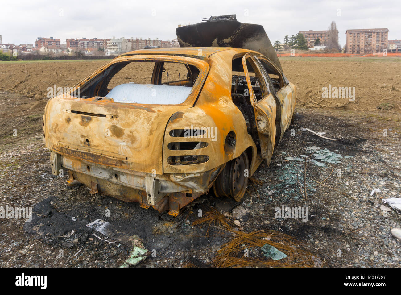 Car dumped hi-res stock photography and images - Alamy