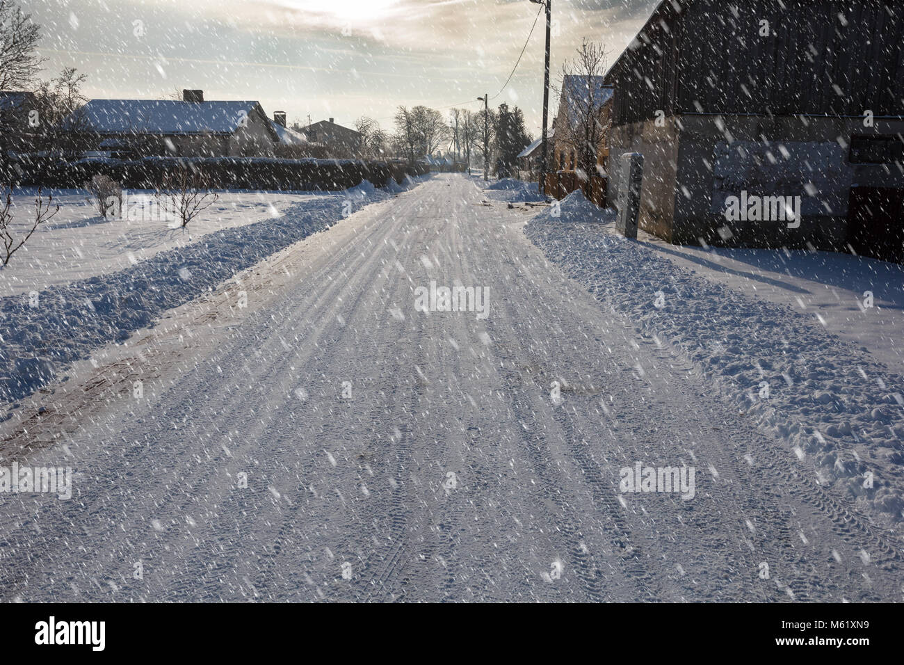Empty street snow hi-res stock photography and images - Alamy
