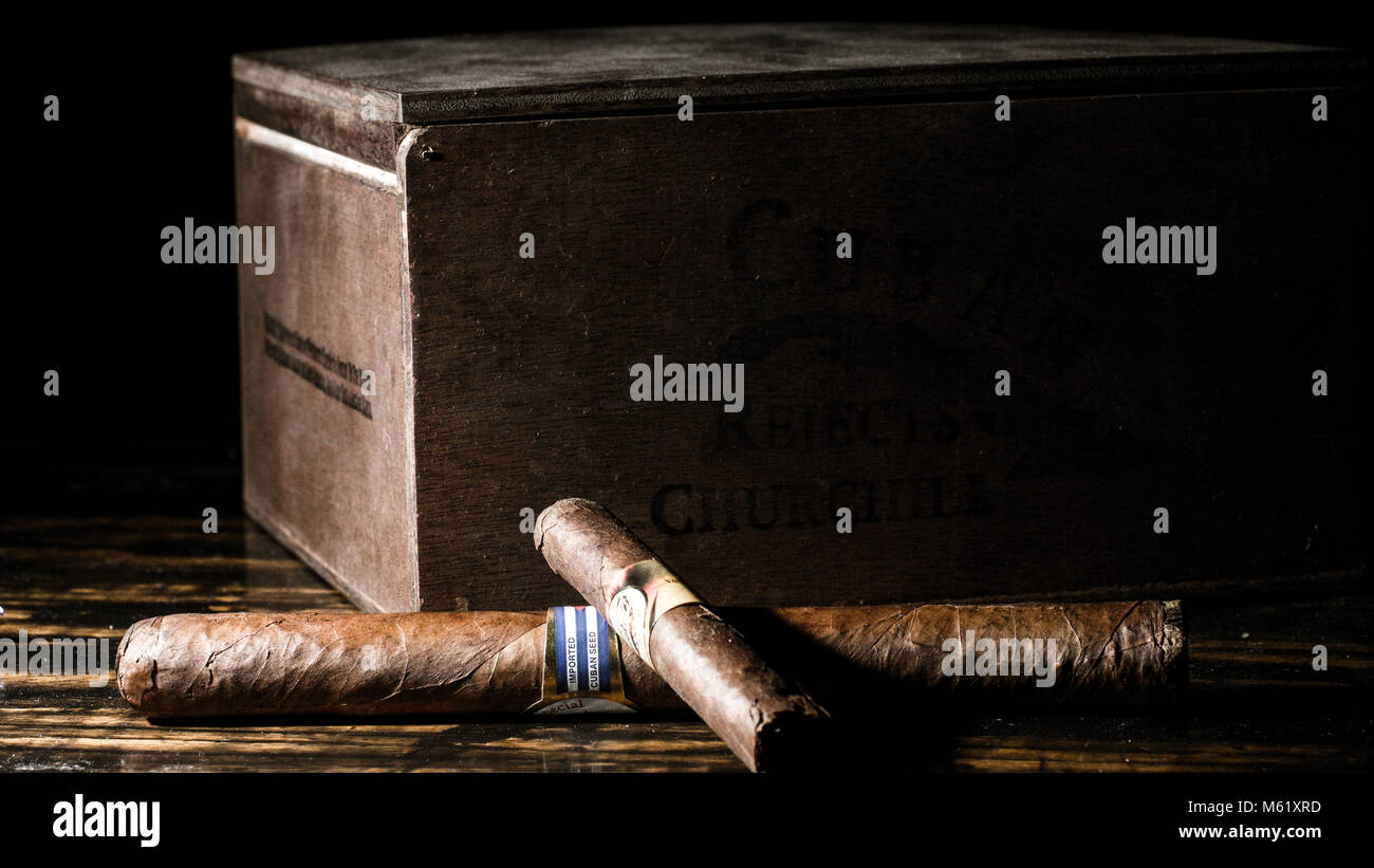 Cuban cigar box hi-res stock photography and images - Alamy