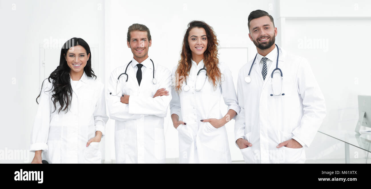 group of practitioners of the medical center Stock Photo - Alamy