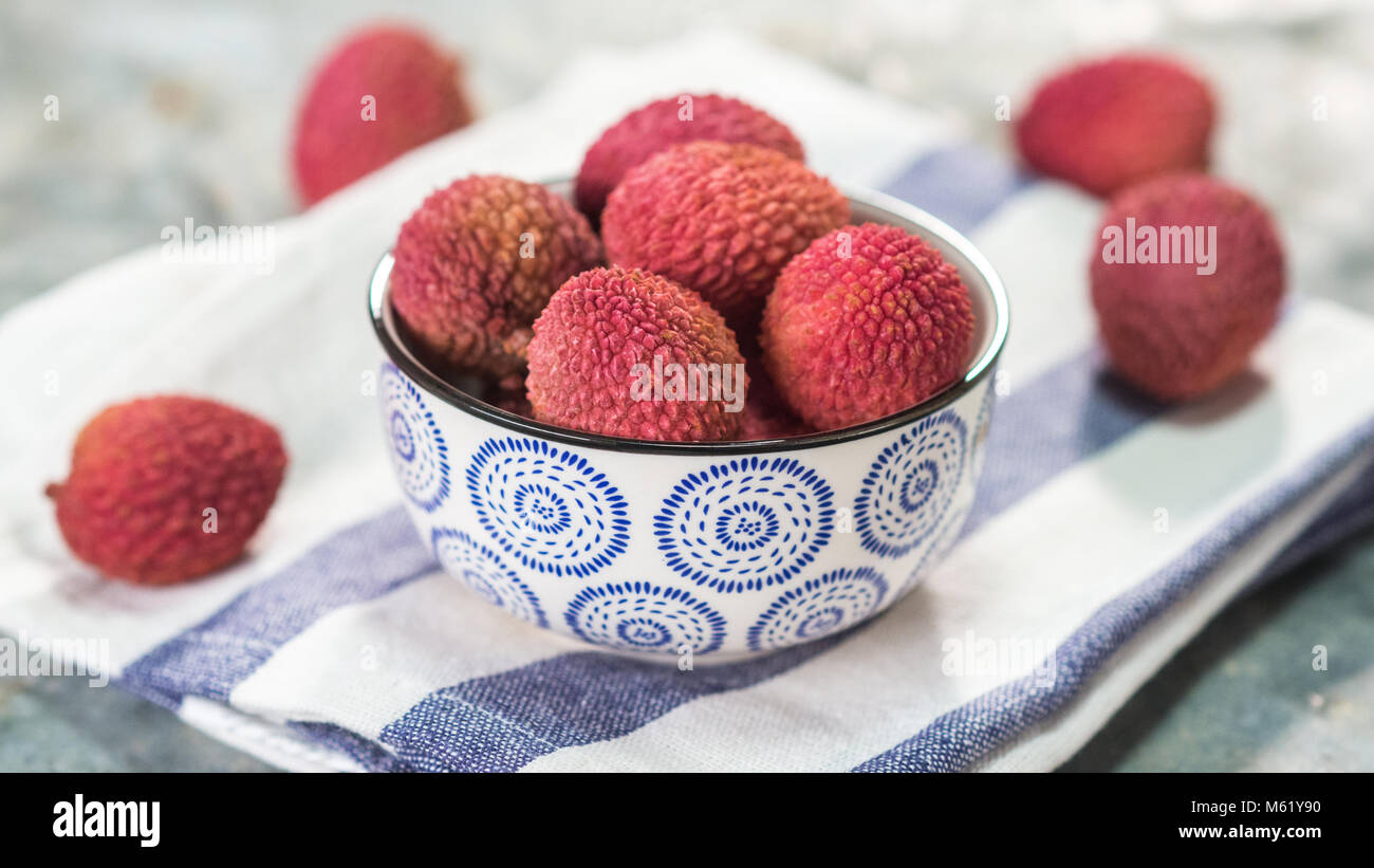Fresh organic lychee fruit Stock Photo - Alamy