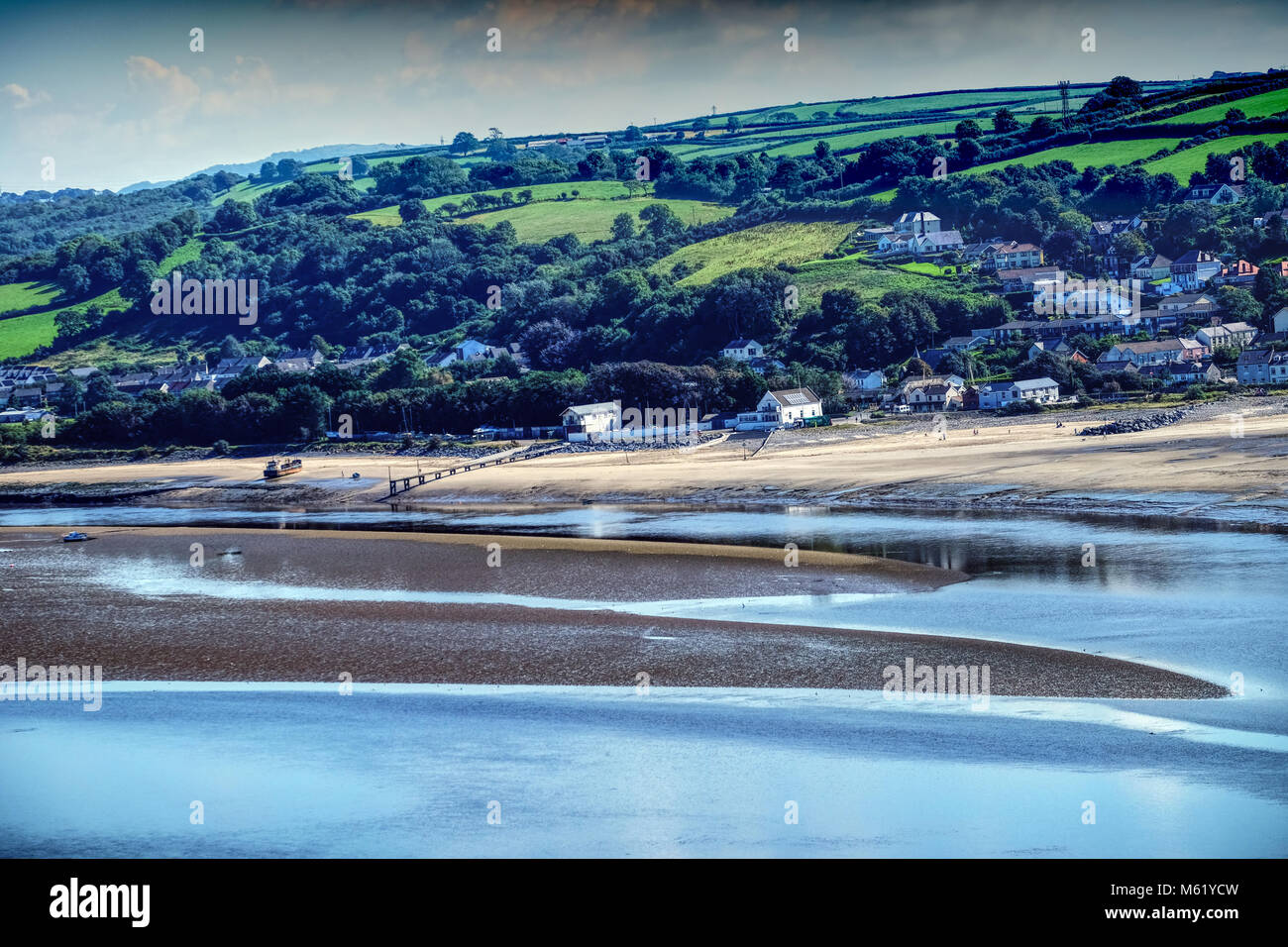 Ferryside carmarthenshire hi-res stock photography and images - Alamy