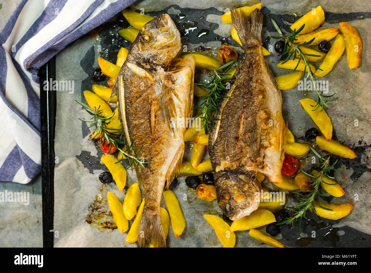 Grilled gilt-head bream Stock Photo - Alamy