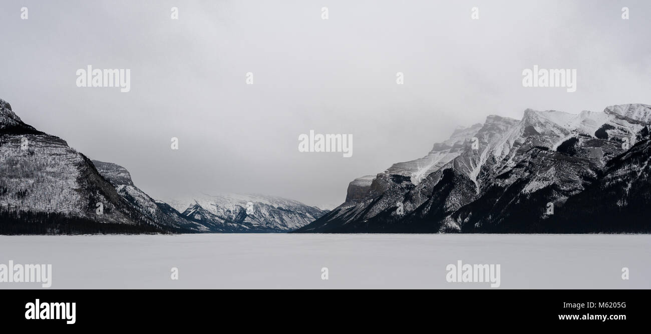 Lake Minnewanka Winter Stock Photo - Alamy