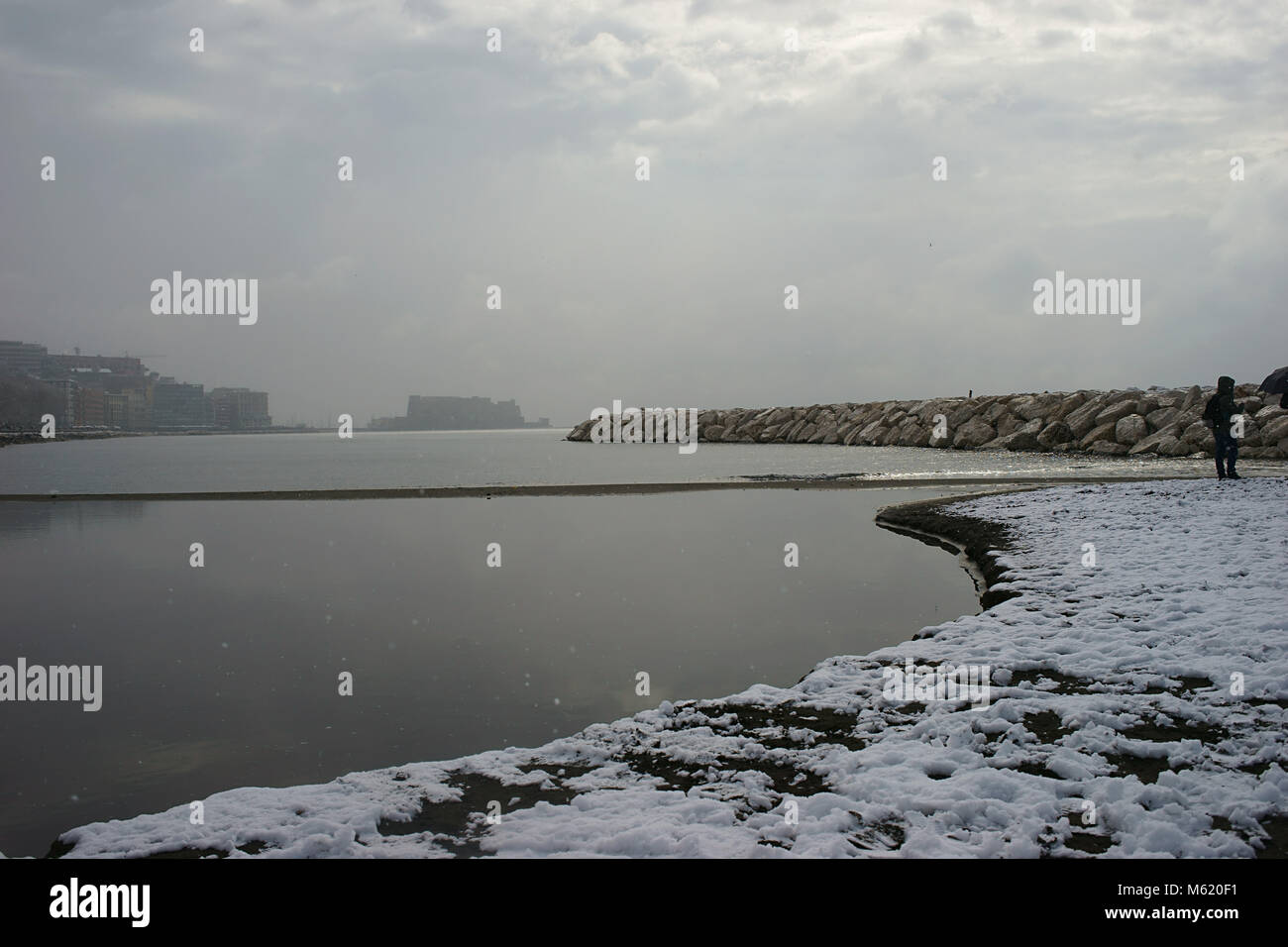 Thick snow on beach hi-res stock photography and images - Alamy