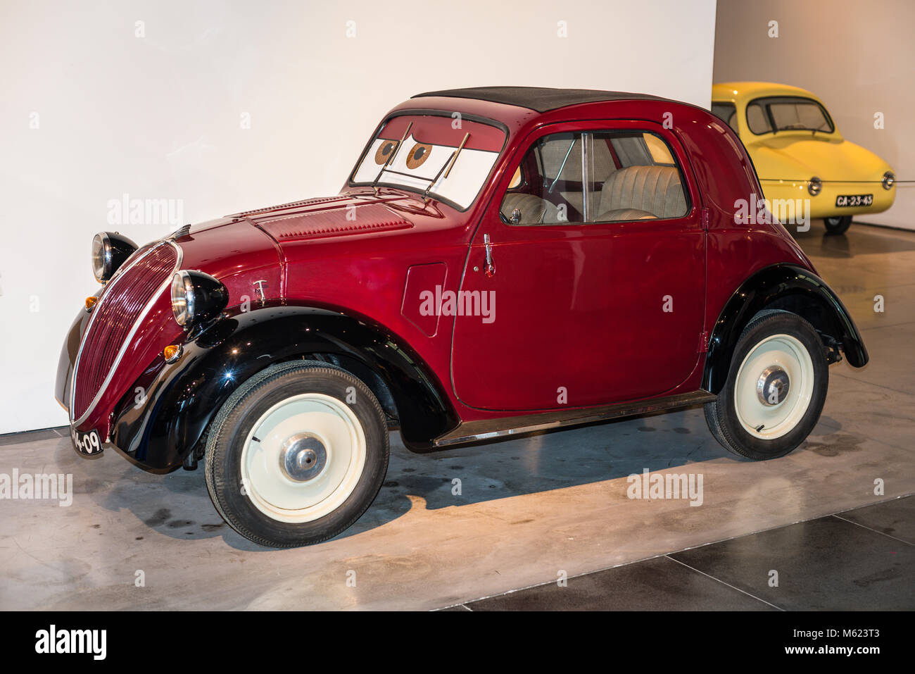 Fiat 500 topolino hi-res stock photography and images - Alamy