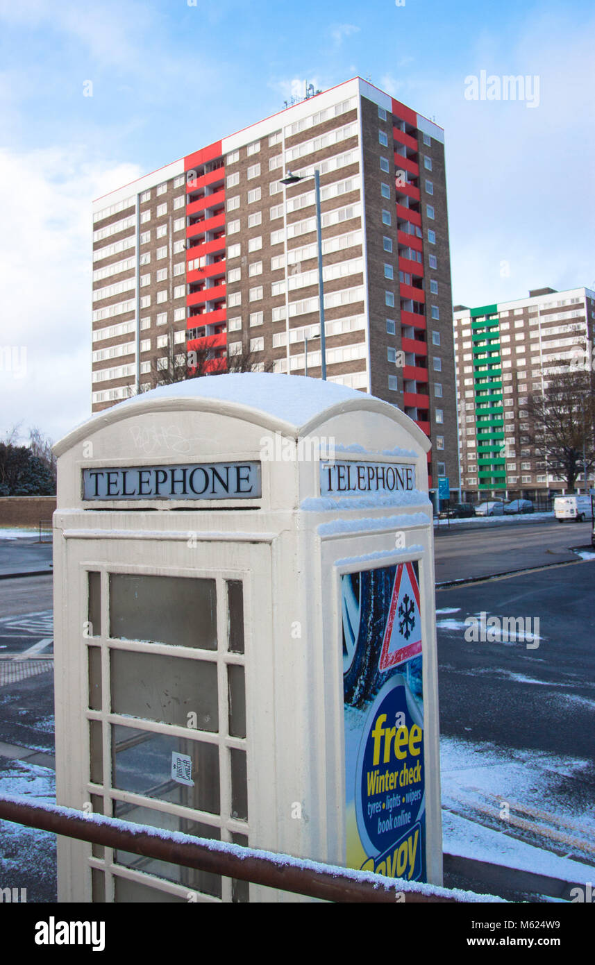 Hull in the snow - Anlaby Road flats Hull 1960s concrete tower blocks ...
