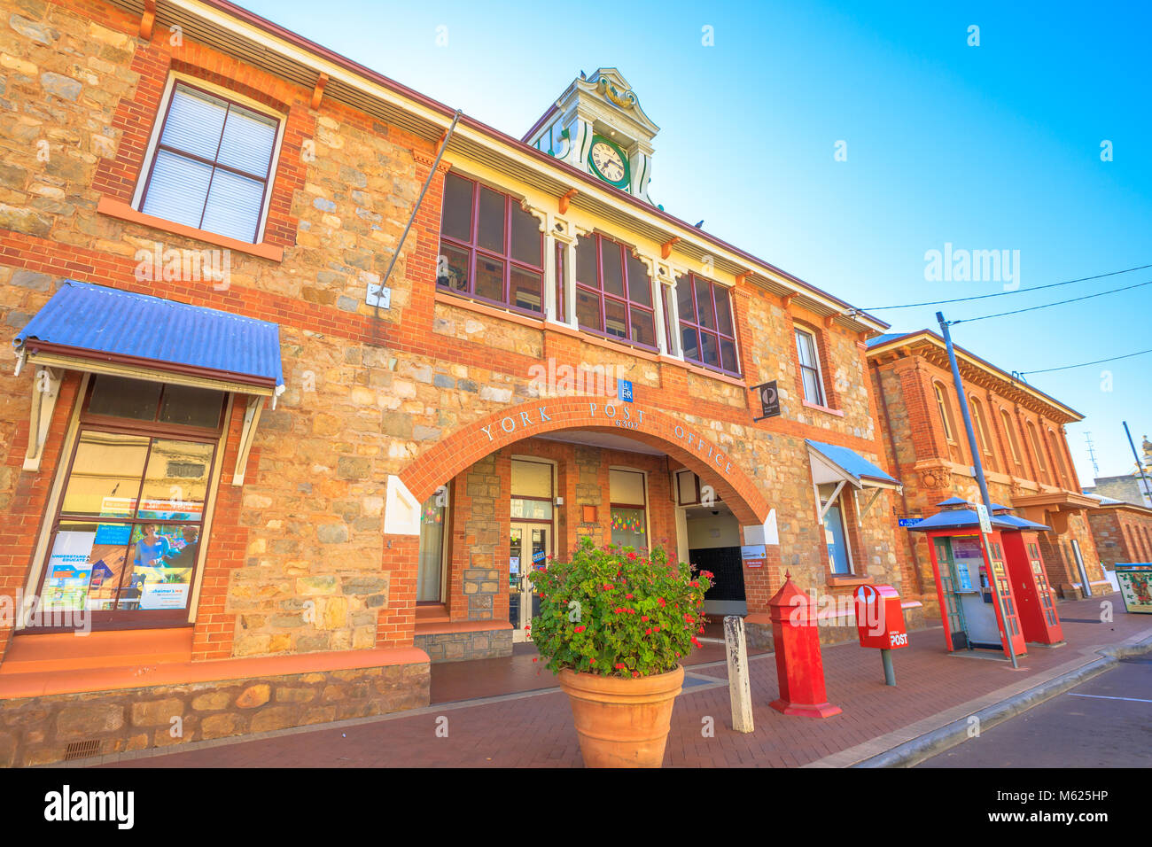 Original clock hi-res stock photography and images - Alamy