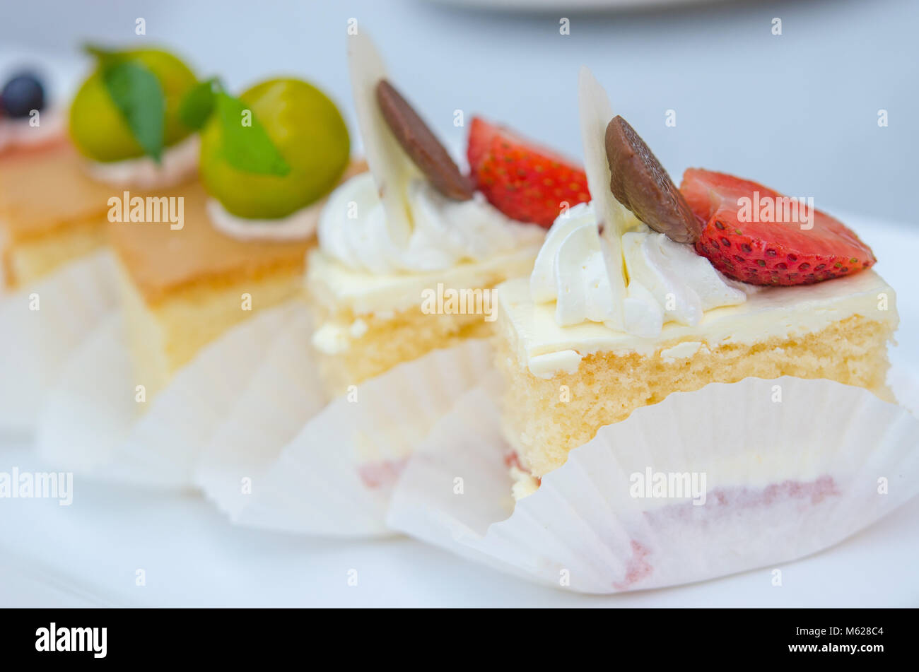 Plates table laying hi-res stock photography and images - Alamy