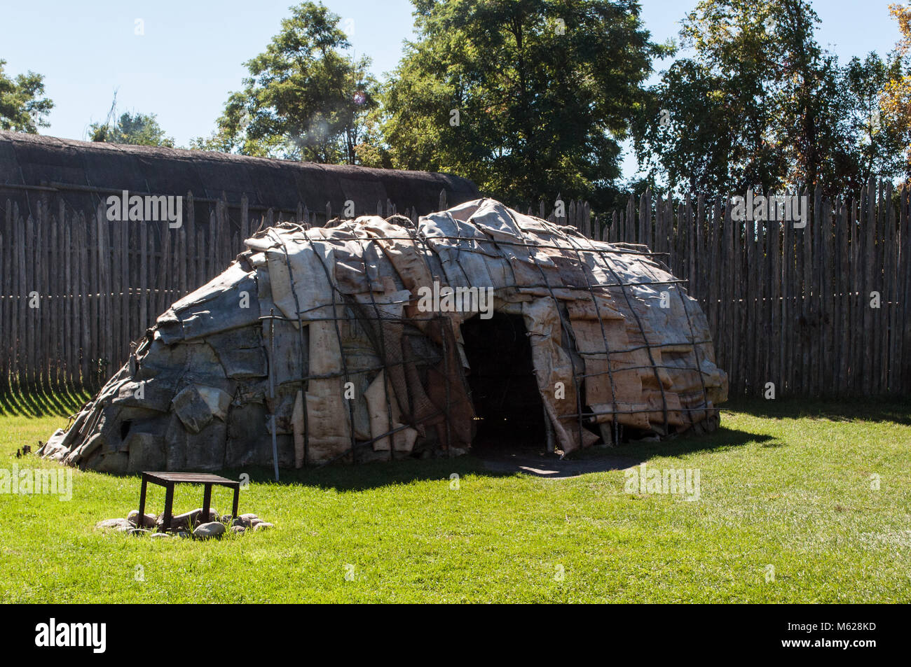 Huron wendat hi-res stock photography and images - Alamy