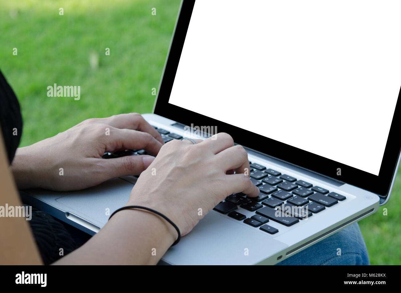 woman hands on a laptop Stock Photo - Alamy