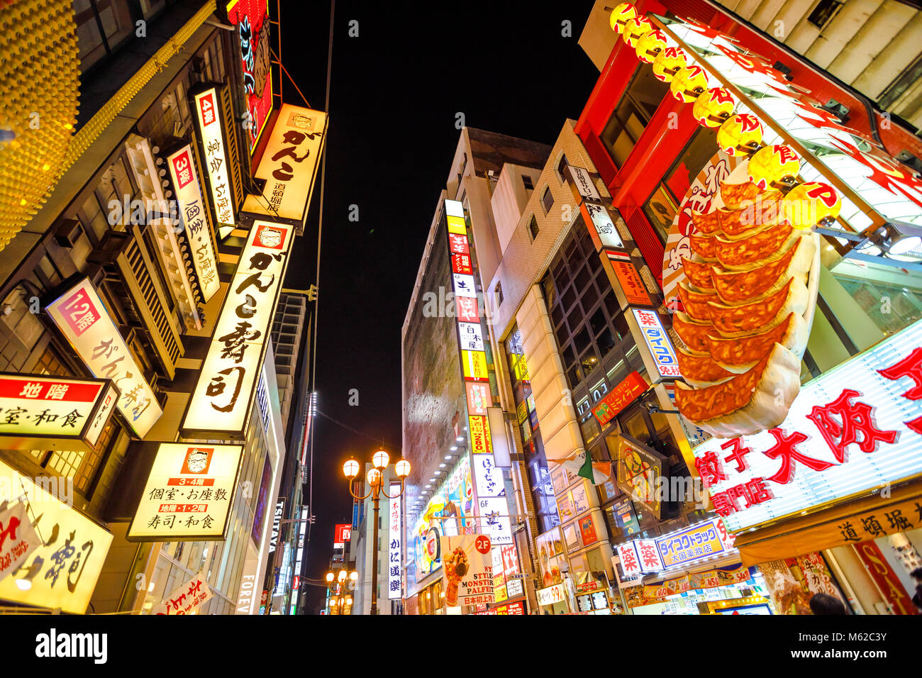 Streets of dotonbori at night hi-res stock photography and images - Alamy