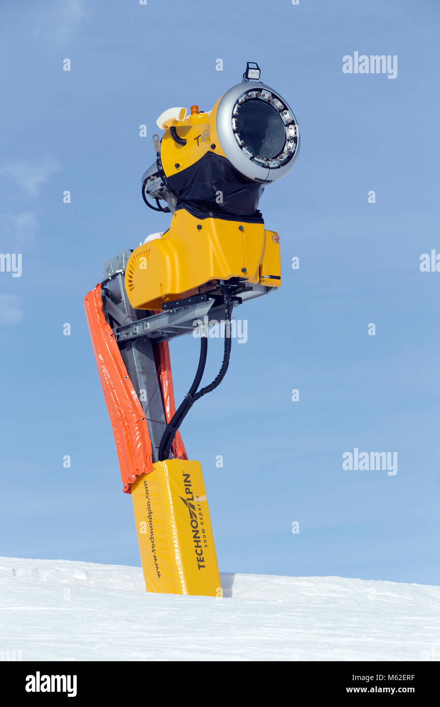 Technoalpin t40 snow cannon hi-res stock photography and images - Alamy