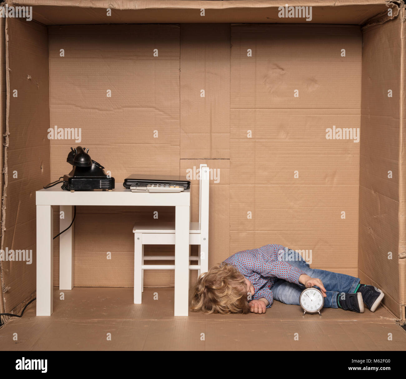 Cramped office space hi-res stock photography and images - Alamy