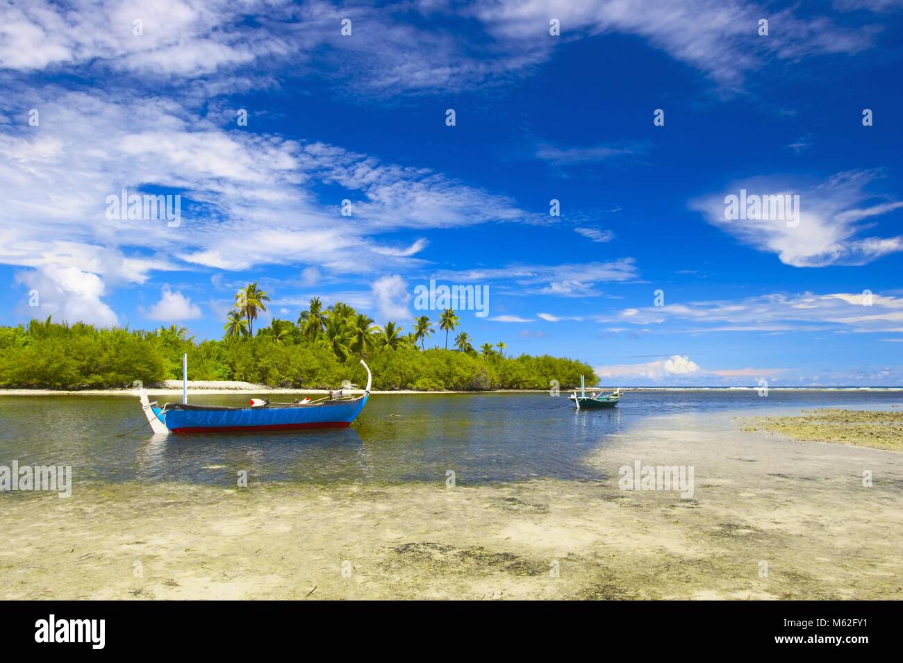 Gan island maldives hi-res stock photography and images - Alamy