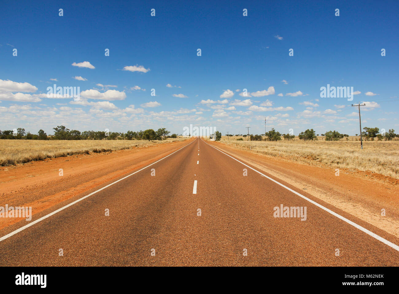 Long straight highway outback road hi-res stock photography and images ...