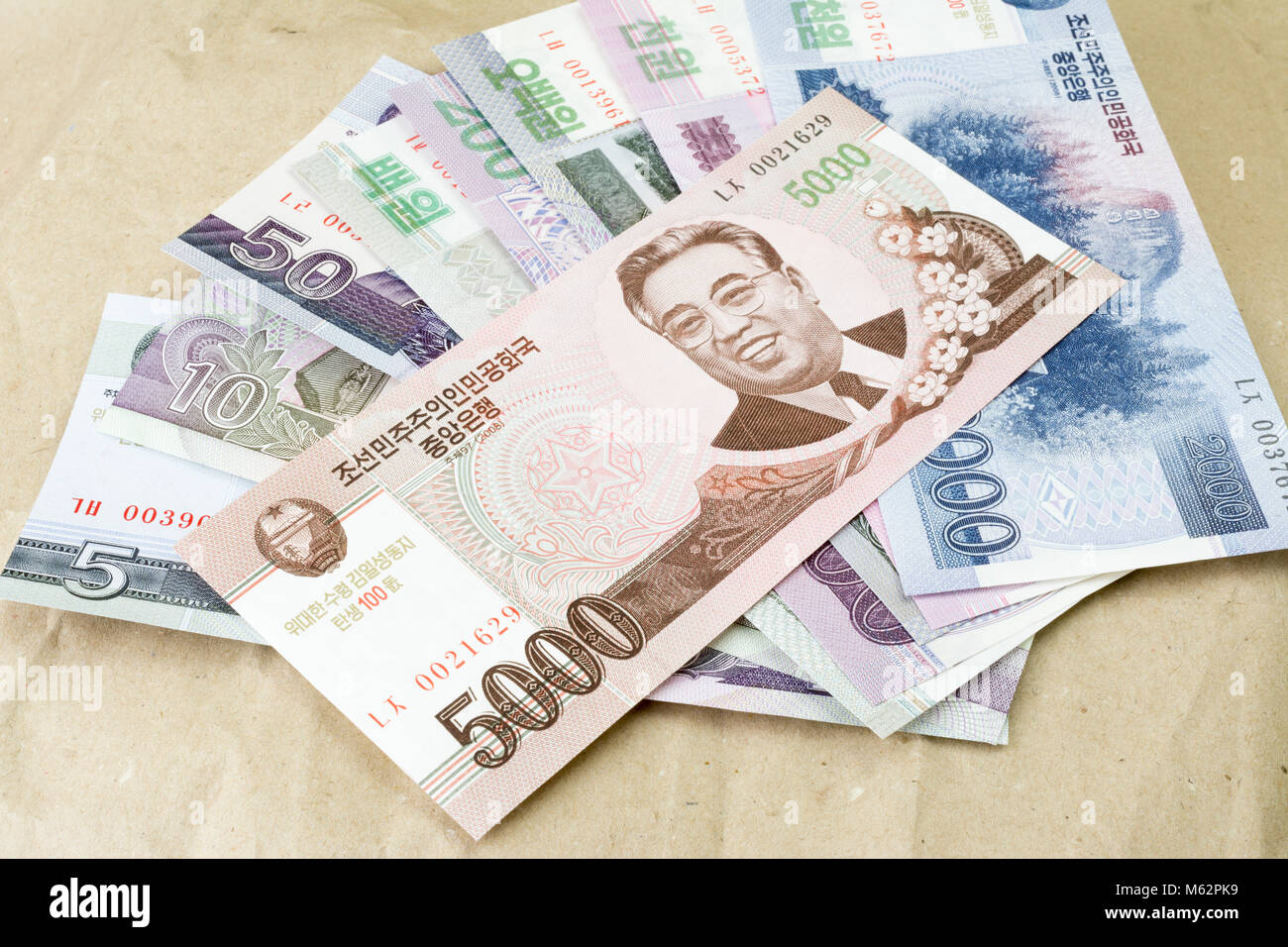 North Korean Bank Notes Stock Photo - Alamy