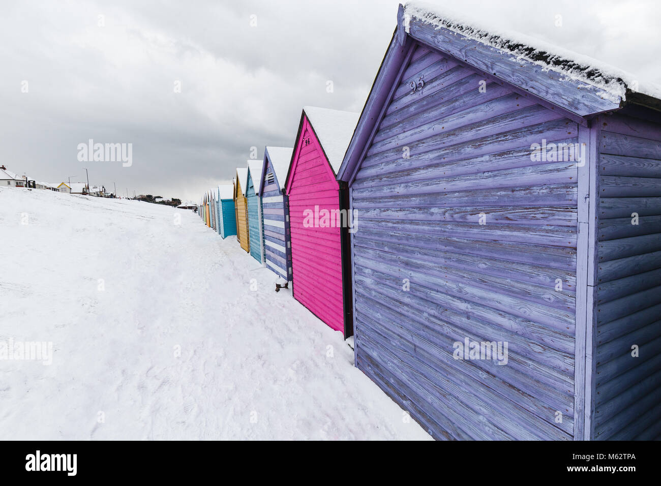 Snow on the english coast hi-res stock photography and images - Alamy