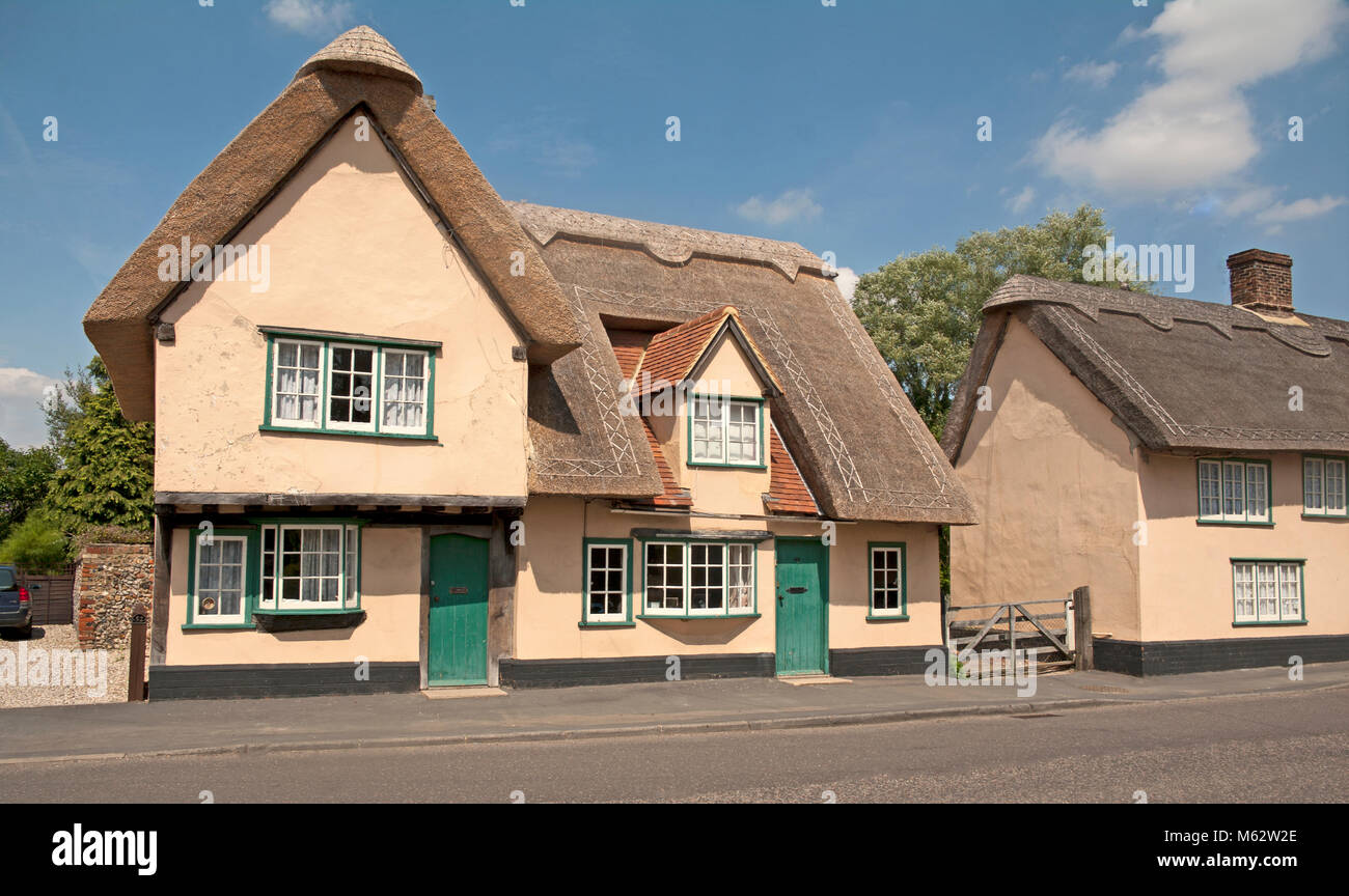 Ickleton, Thatch Cottage, Cambridgeshire, England Stock Photo - Alamy