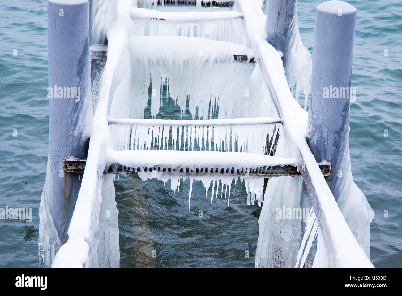 Ice dock hi-res stock photography and images - Alamy