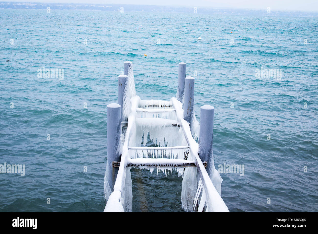Ice dock hi-res stock photography and images - Alamy