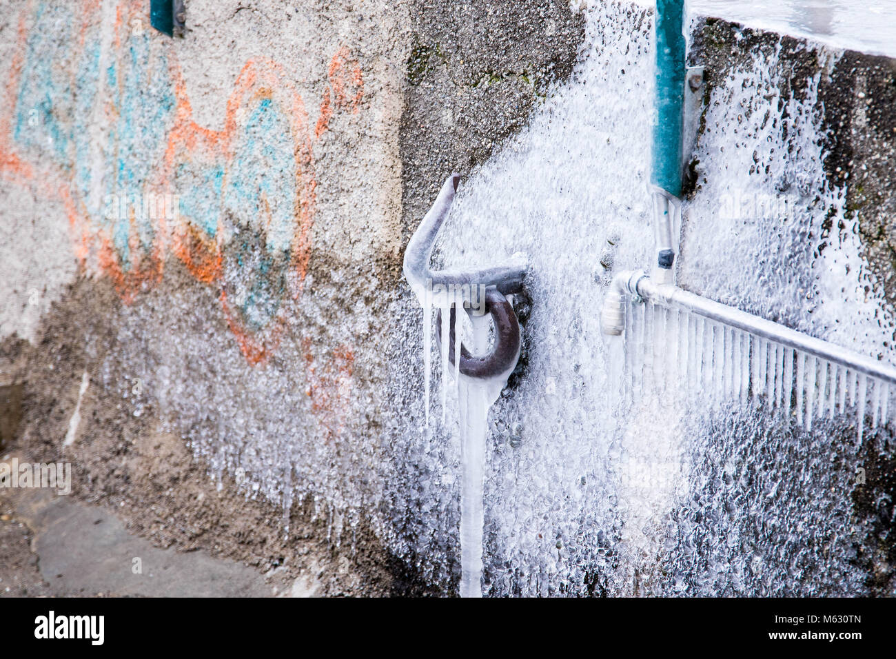Rusty iron block hi-res stock photography and images - Alamy