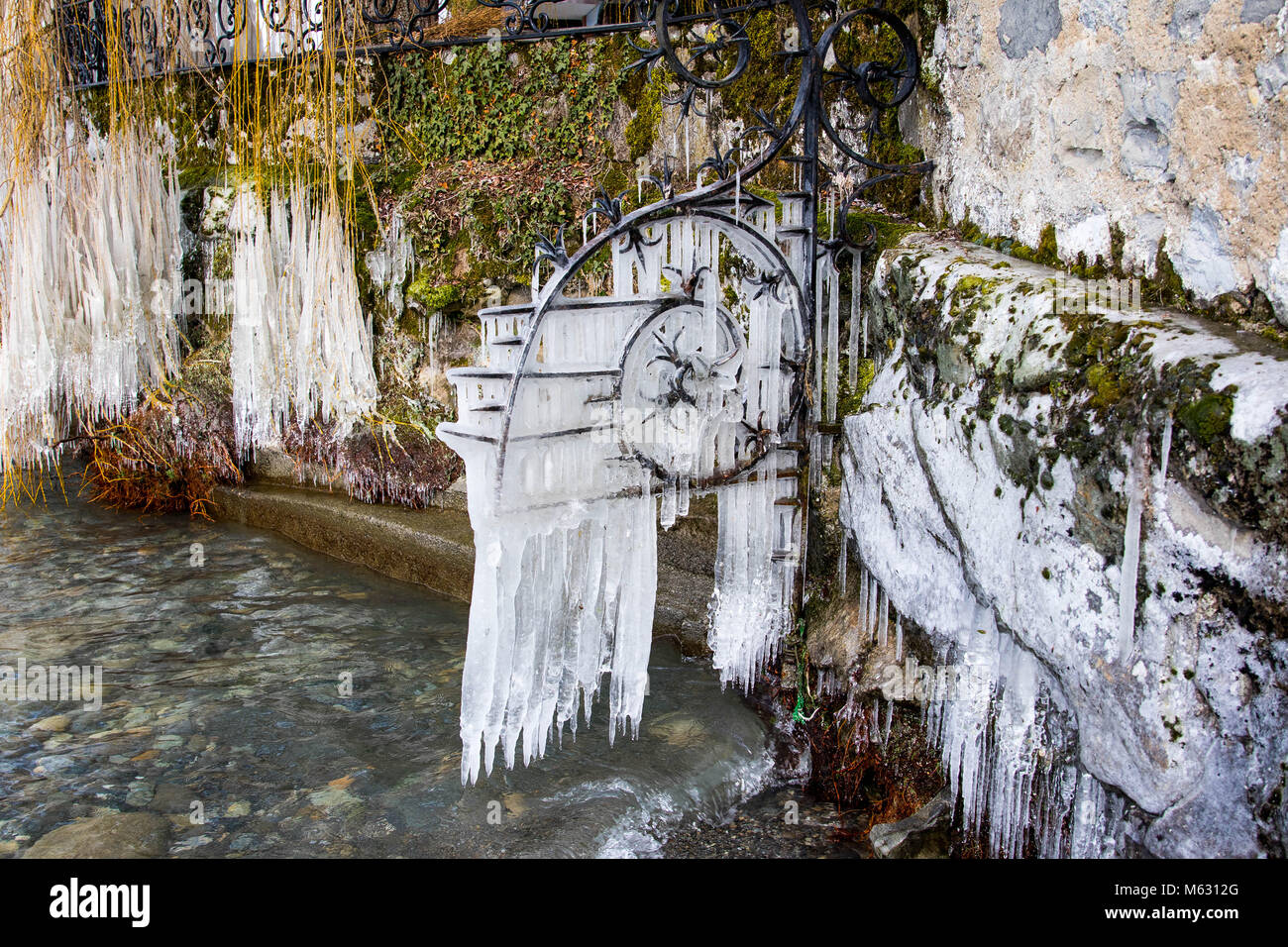 Iced sculpture hi-res stock photography and images - Alamy