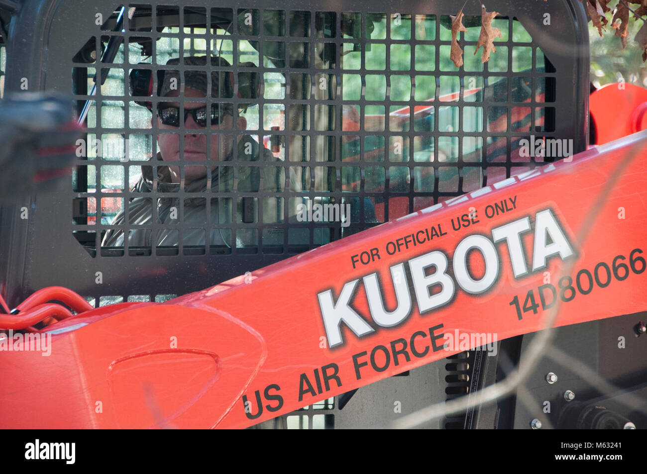 Members of the 104th Fighter Wing, Barnes Air National Guard Base ...
