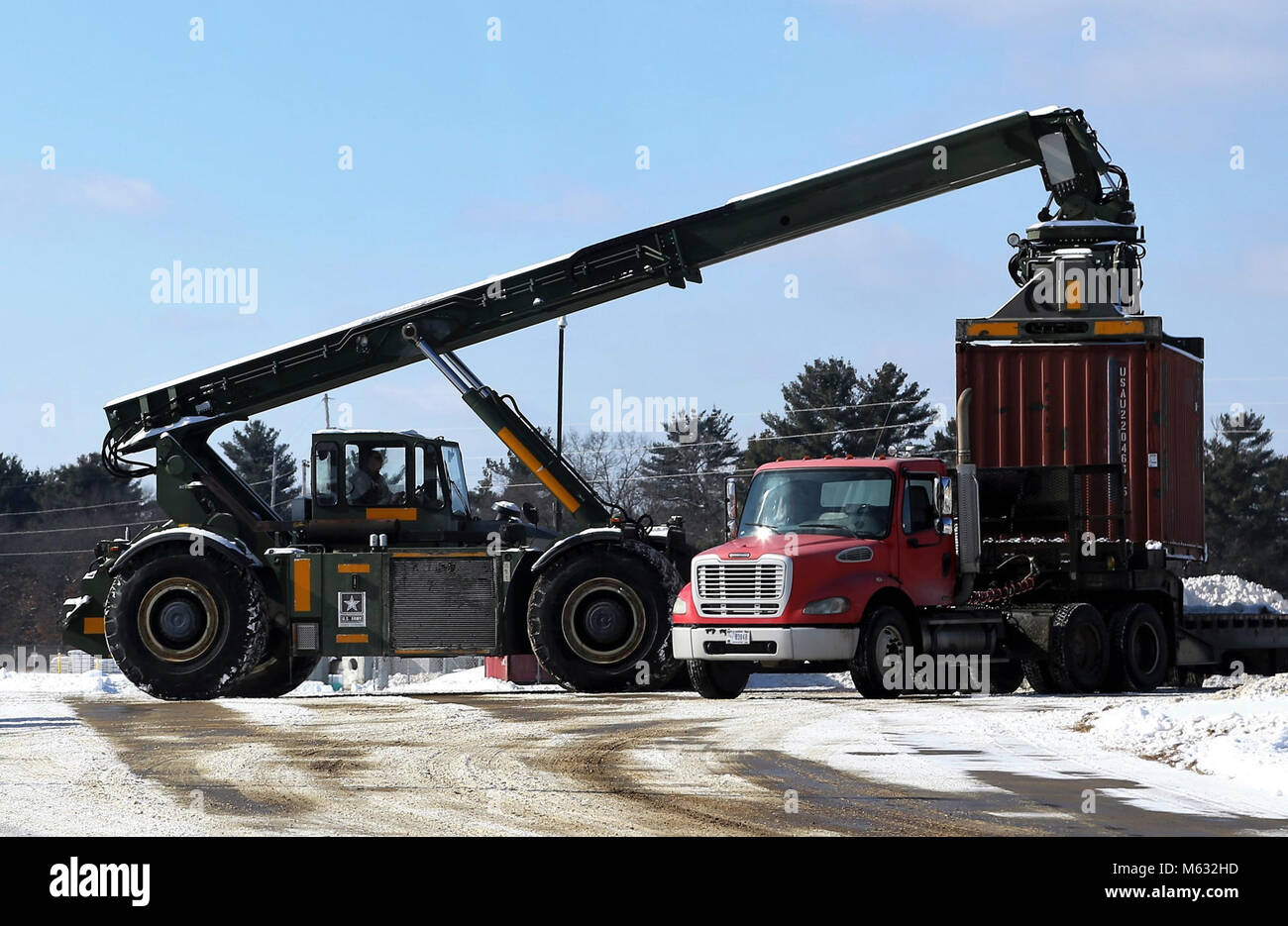 Rough terrain container handler hi-res stock photography and images - Alamy