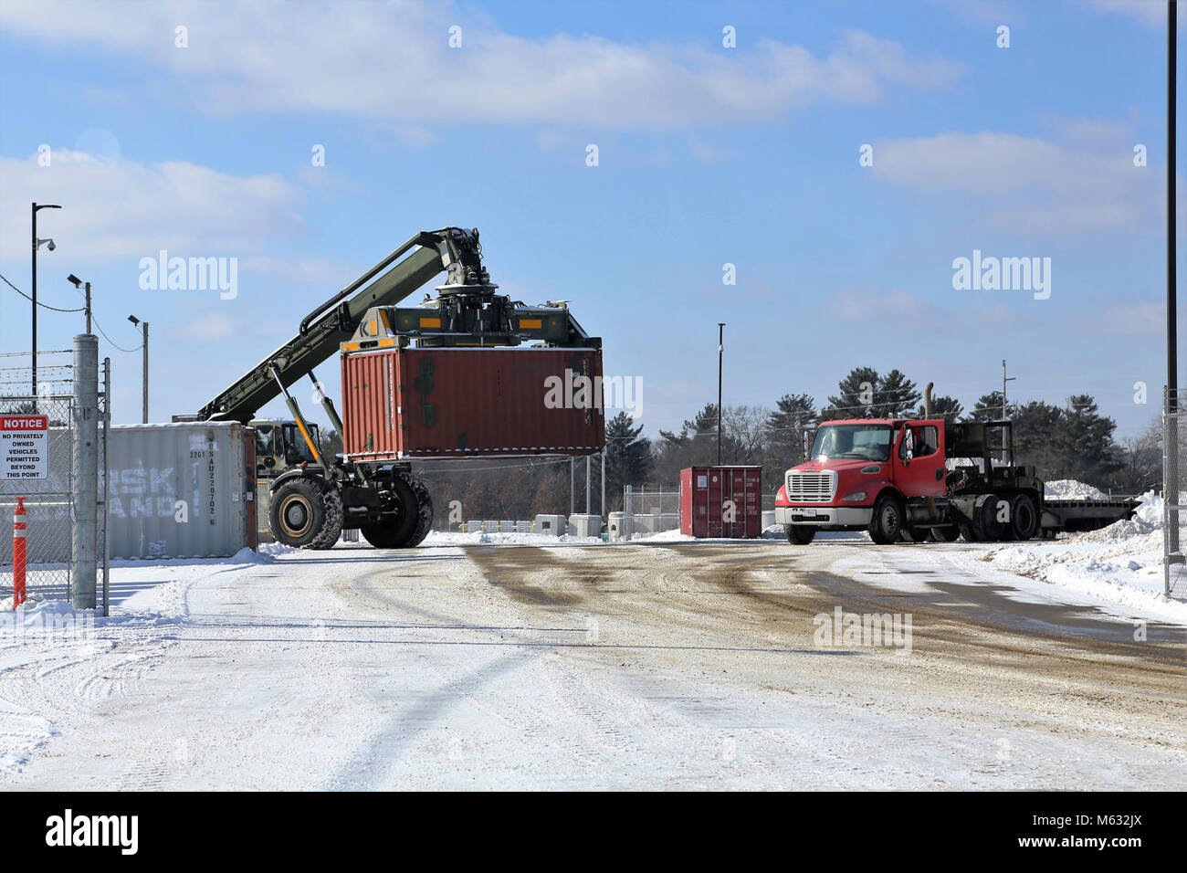 Rough terrain container handler hi-res stock photography and images - Alamy