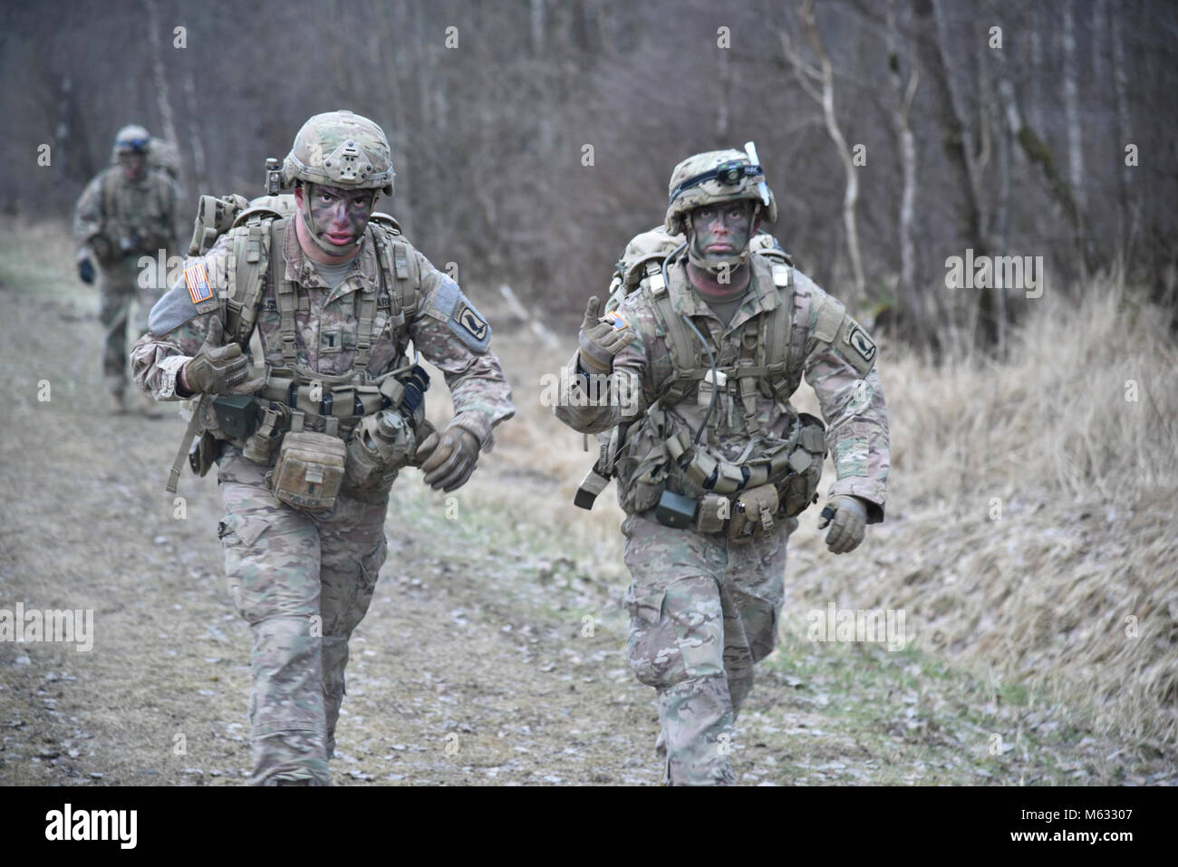 U.S. Soldiers with the 4th Battalion, 319th Airborne Field Artillery ...