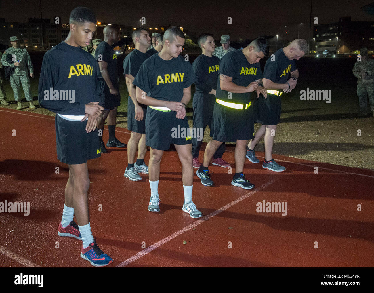 Texas Army National Guard Soldiers assigned to Headquarters and ...