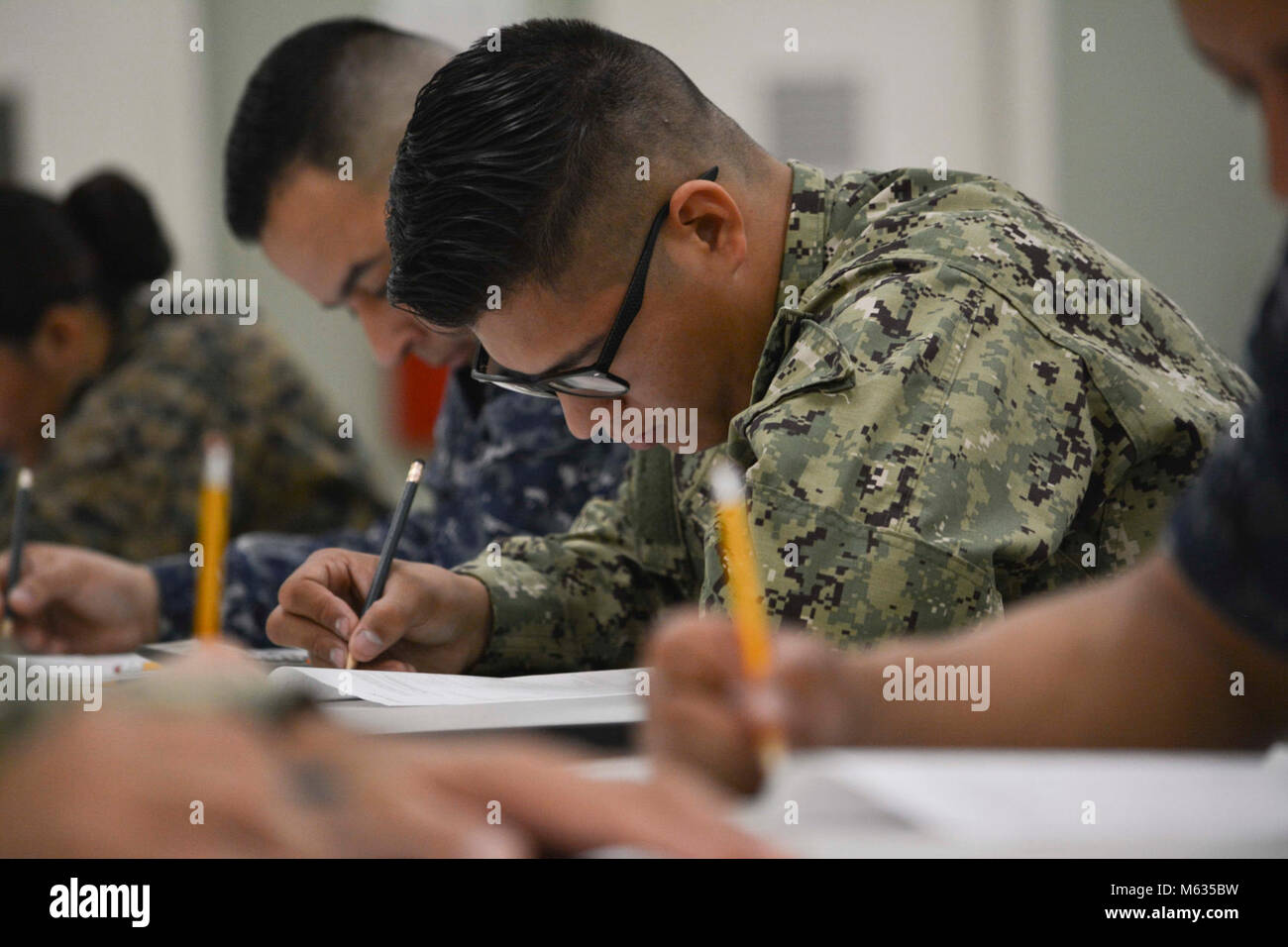 Navy operational support center nosc hi-res stock photography and ...