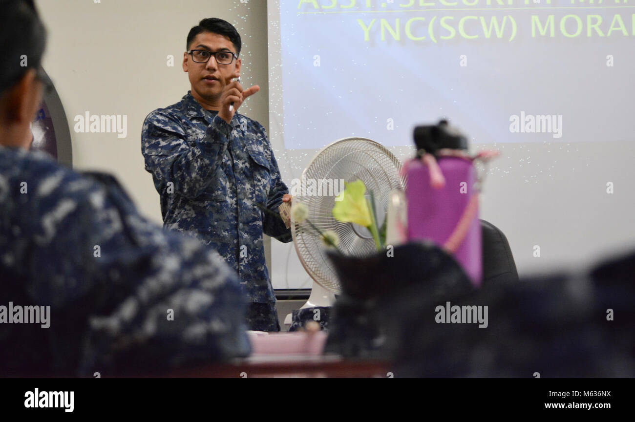 Navy operational support center nosc hi-res stock photography and ...