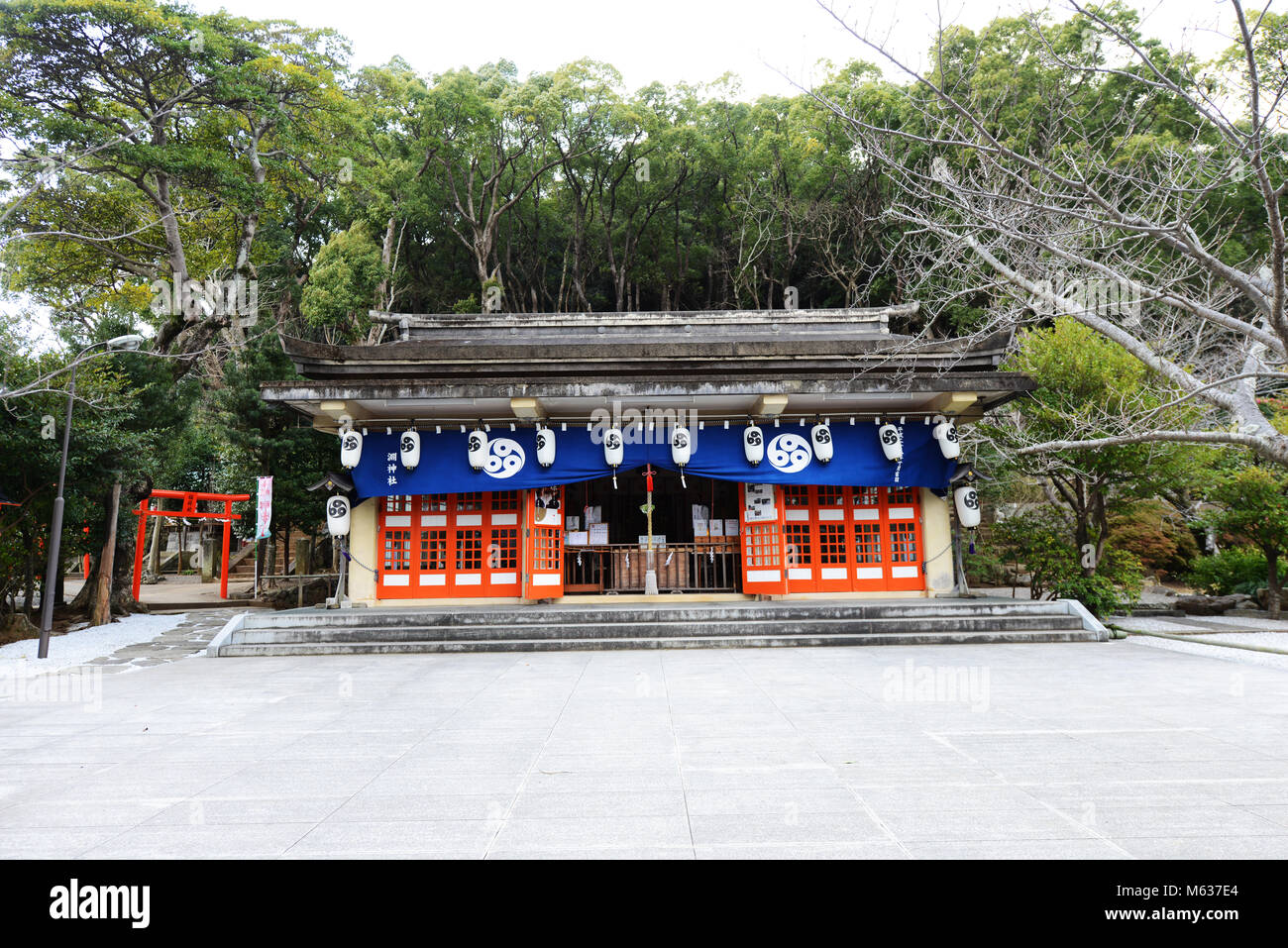 Fuchi shrine hi-res stock photography and images - Alamy