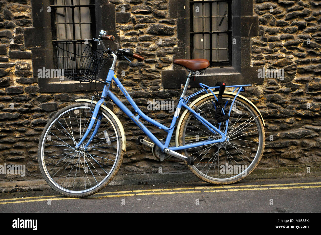 Blue and yellow bicycle hi-res stock photography and images - Alamy