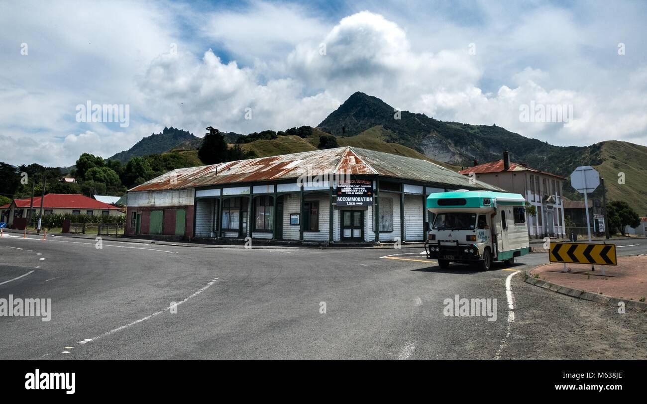 Native Kiwi Tui Stock Photo - Alamy