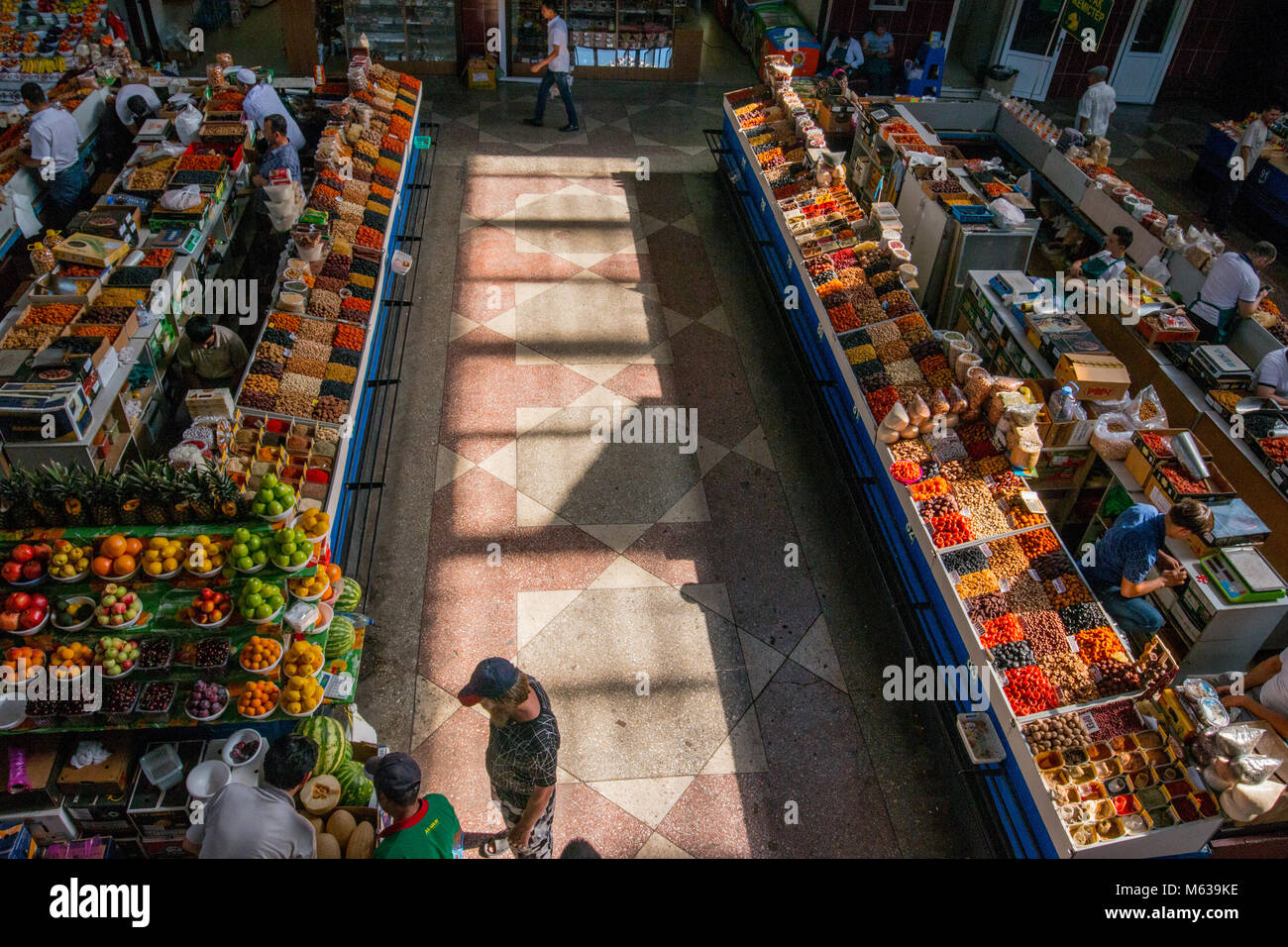 Bright colours fruit and spices at market Stock Photo - Alamy