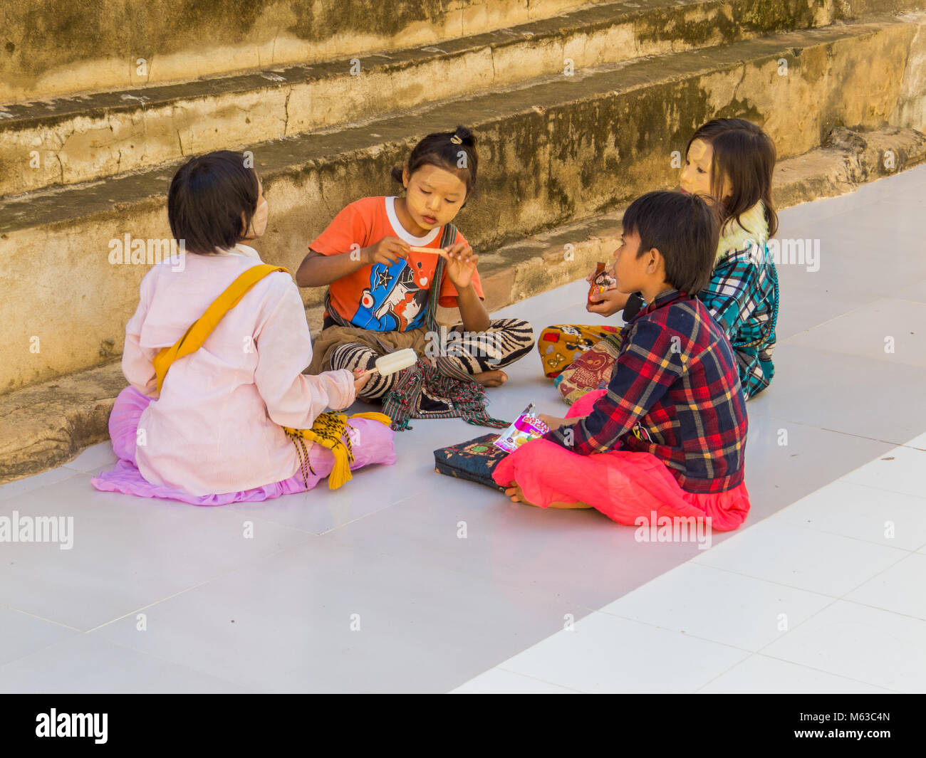 Myanmar poverty hi-res stock photography and images - Alamy